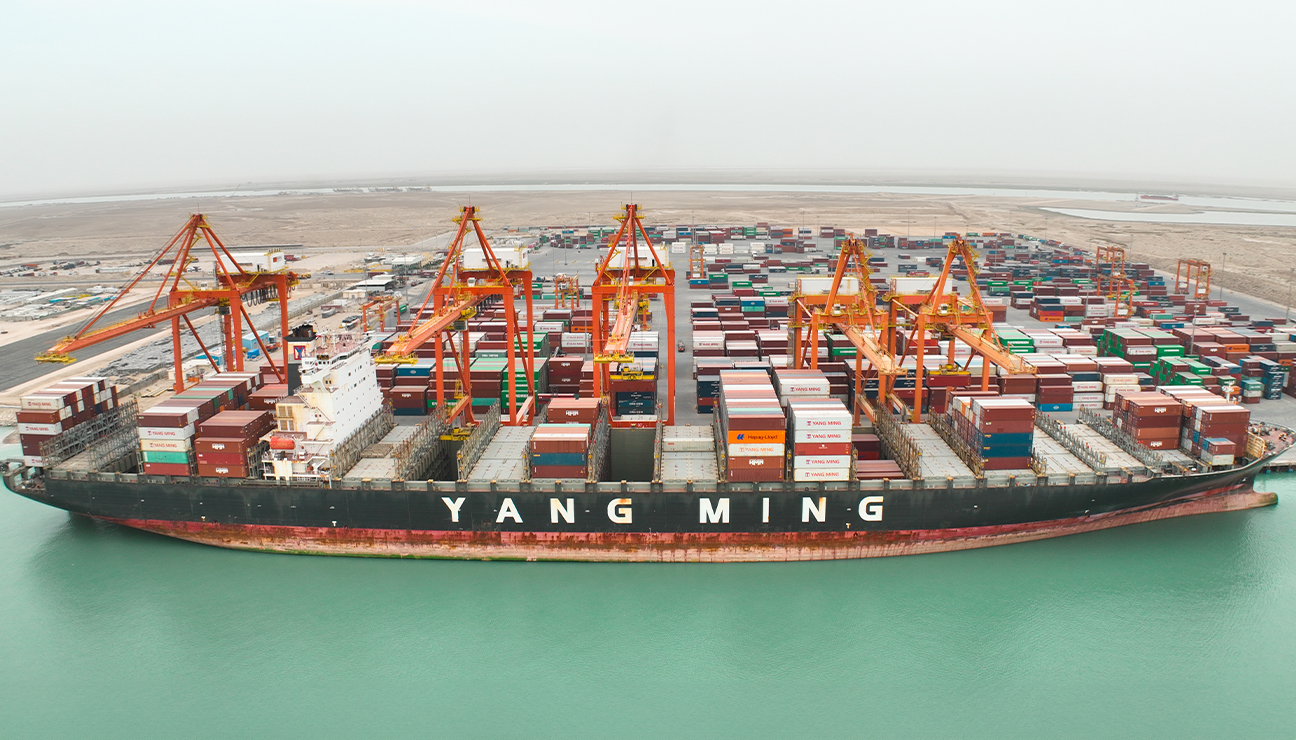 Basra Gateway Terminal receives largest Yang Ming ship to dock in Iraq ... Basra Gateway Terminal receives largest Yang Ming ship to dock in Iraq ...